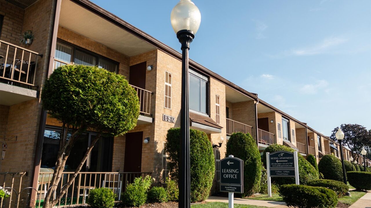 NE Philadelphia Apartments | Ambassador II